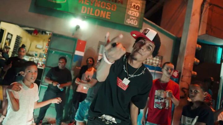 Menol R - La Krispy (Video Official) - Soybachatero